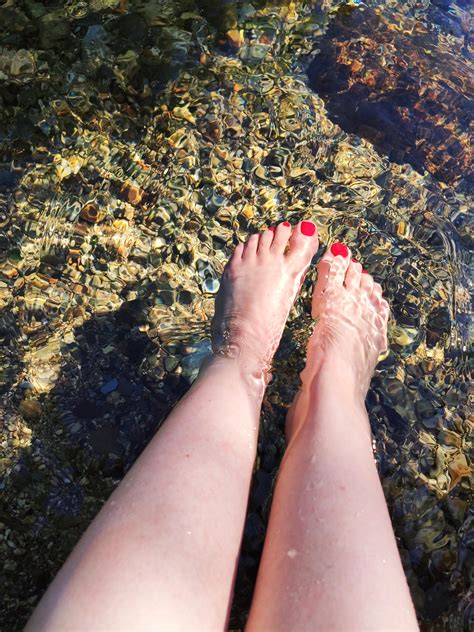 Rate My Girlfriends Feet 1 10 Scrolller