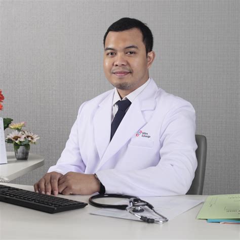 Dr Bismo Nugroho Sp BS FTB Cek Jadwal Buat Janji Temu