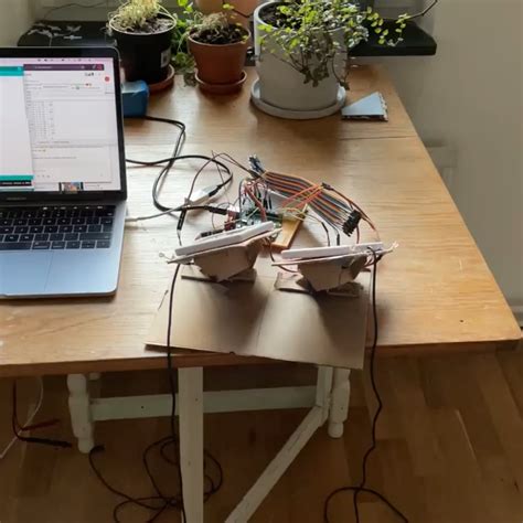 Experiment With Making Light Seeking Solar Panels Rarduino