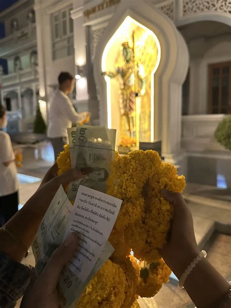 แม่หมอพามู เคล็ดลับขอพรกับเทพทันใจ วัดเทวราชกุญชรวรวิหาร แกลเลอรีที่โพสต์โดย ดูดวง พามู