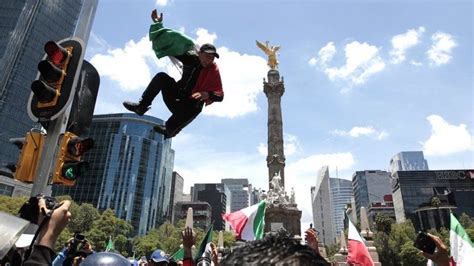 Did Mexican World Cup Fans Celebrations Shake The Earth Bbc News