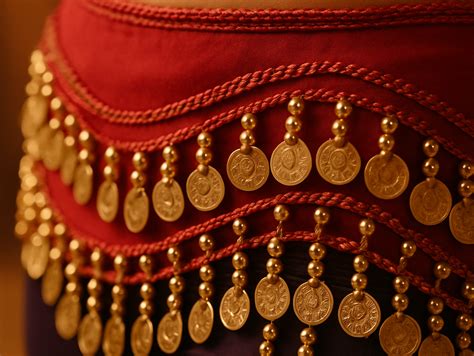 What To Wear To Your First Belly Dance Class Beginner Guide Sarasvati Dance 07514007160