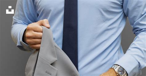 양복과 넥타이를 입은 남자 사진 Unsplash의 무료 남자 이미지