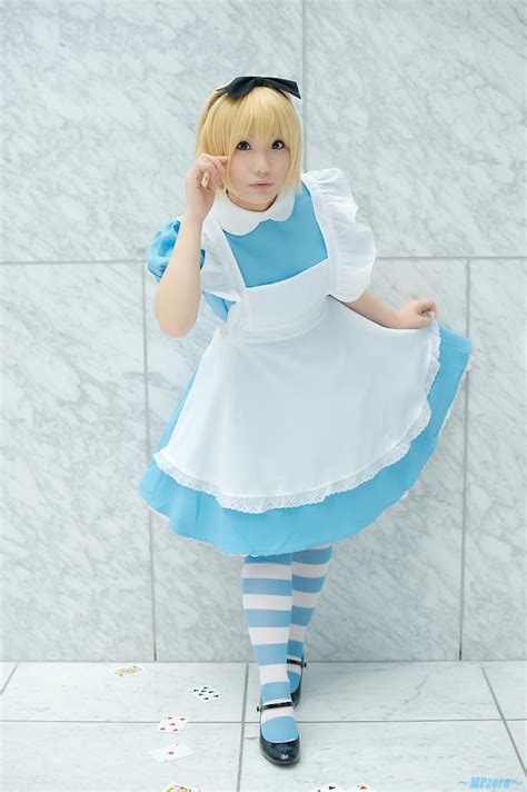 Alice In Wonderland Cosplay