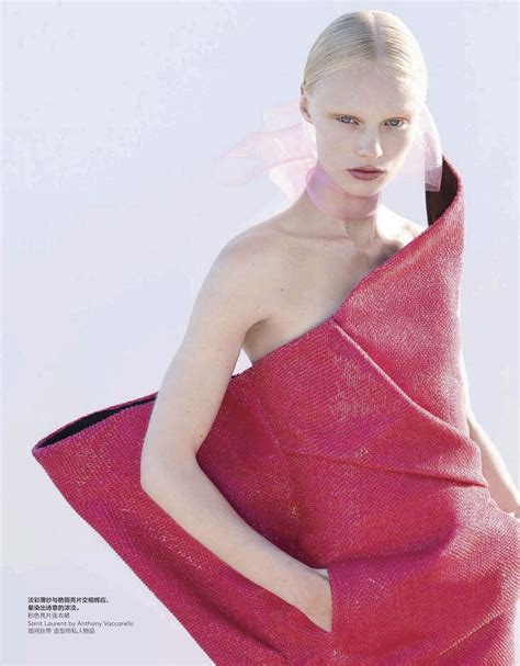 Vilma Sj Berg Poses In Blooming Lensed By Camilla Akrans Anne Of Carversville