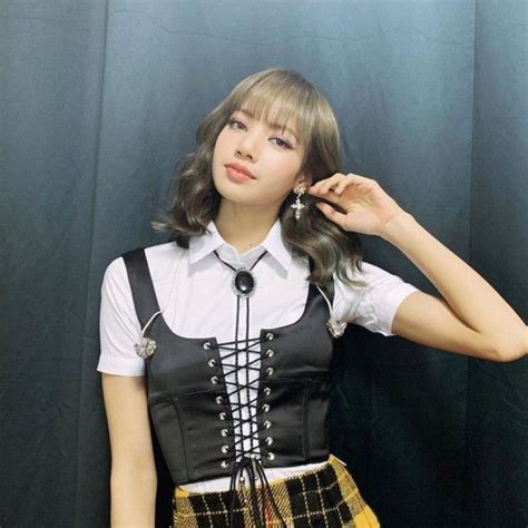 10 Inspirasi Model Rambut Berponi Ala Lisa Blackpink Cute My Xxx Hot Girl