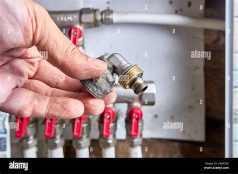 Metal Corner Fitting For Plastic Pipes With Crimp Connection And
