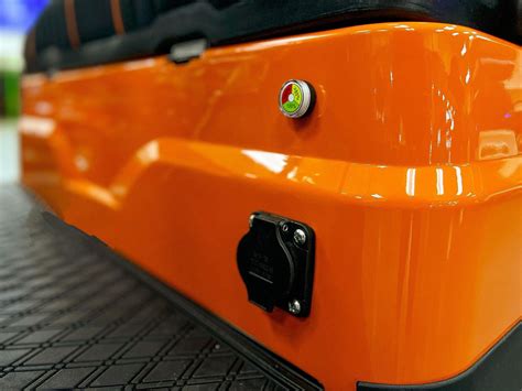 48v5kw Golf Cart In White Orange 25mph Steel Chassis Led Lighting