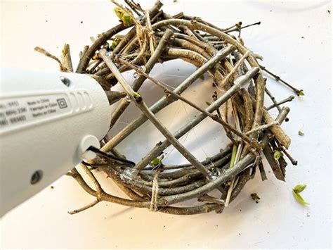 Learn How To Make A Decorative Bird S Nest