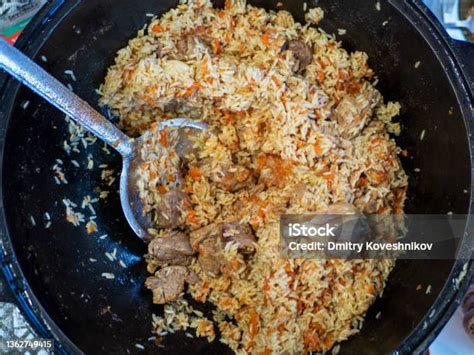 국립 우즈베키스탄 요리 필라프 필로 플로프 가마솥에 쌀 양파 당근 마늘 고기 0명에 대한 스톡 사진 및 기타 이미지 0명 가마솥 건강한 식생활 Istock