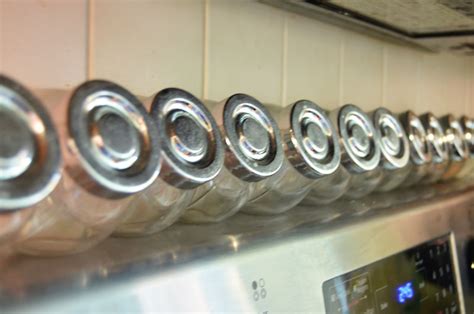 5 Tips To Tame The Clutter And Get Organized