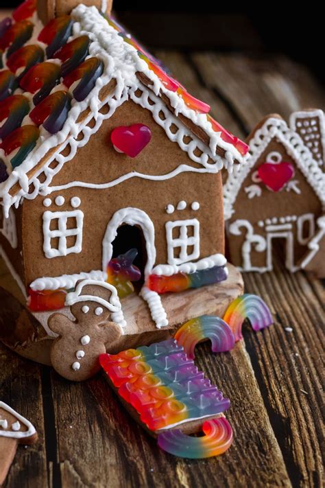 How To Cook That Mini Gingerbread House