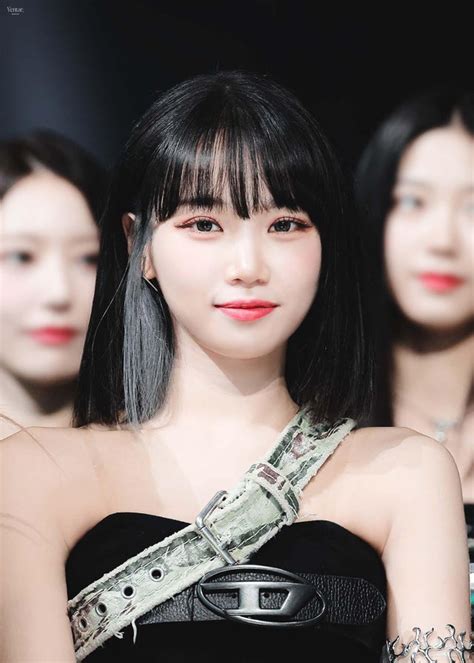 221126 Chaewon R Chaewon