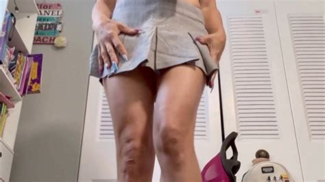 GIANTESS MISS BITSYS CLASS LESSON ON HOW TO HSNDLE TINY HUMSNS QUICKLY TURNS S AND ENDS
