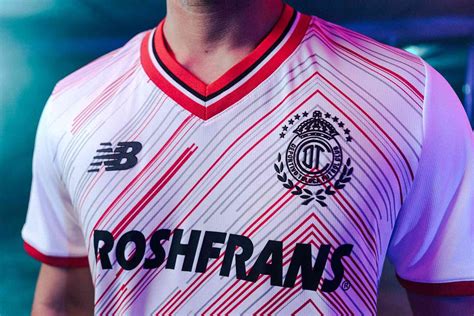 Liga Mx 2024toluca Deleita Corazones Con Nuevo Jersey Para El