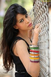 Simran Khan Exclusive Photo Shoot