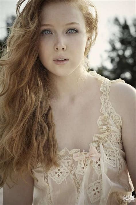 Molly Quinn Pictures Hotness Rating 90410