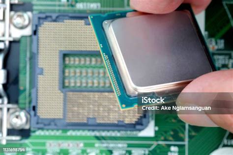Hand Of Computer Engineering Brings Computer Cpu Processor Memory