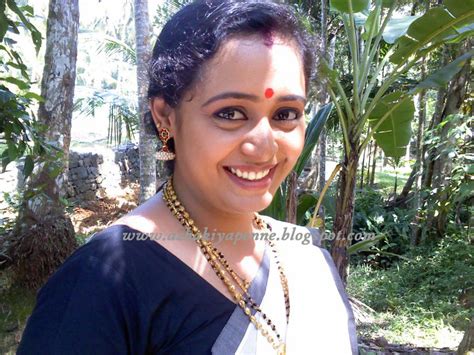 Actress Reshmi Boban Navel Hot Navel Actress