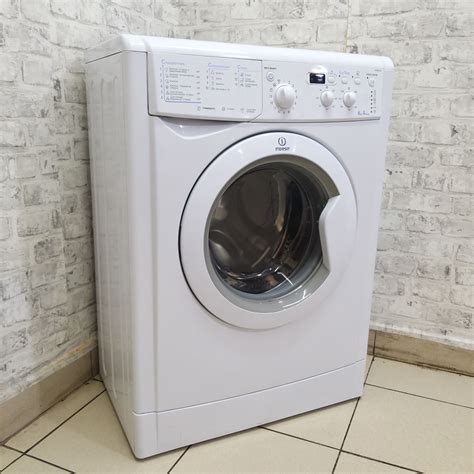 Indesit IWSD 6105 B - Узкие стиральные машины