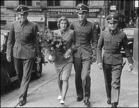 Hitlers Loyal Babeest Secretary Traudl Humps Junge WW2 Gravestone