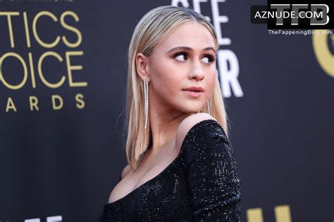 Maria Bakalova Sexy Seen Flaunting Her Hot Cleavage At The Critics Choice Awards At The Fairmont