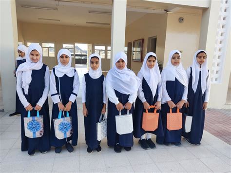 مدرسة أسماء بنت عميس١٨ On Twitter الأستاذة سهير العلياني تكرم