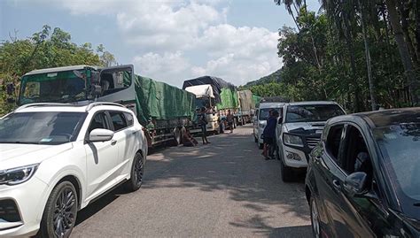 Dvb တိုက်ပွဲကြောင့် မြိတ် ထားဝယ်လမ်း၌ ပိတ်မိနေသည့်ကားများကို ပြန်ဖြတ်သန်းခွင့်ပြု