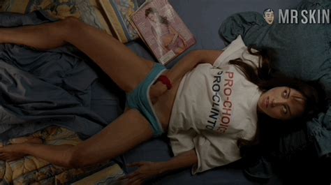 Aubrey Plaza Talks About Masturbation Scene Controversy See Aubrey Plazas Masturbation Scene