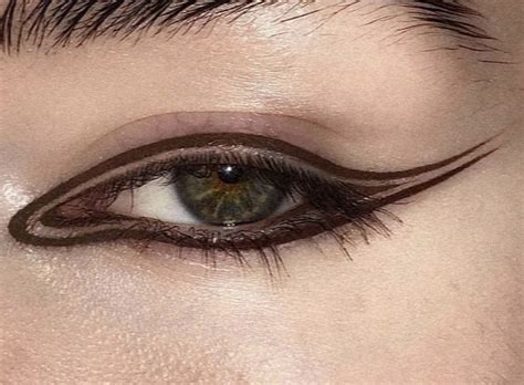 Pin By Elan On Eyeliner Artsy Swag Makeup Makeup Eyeliner Eye