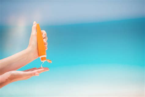 11 Harmful Sunscreen Ingredients To Stay Away From Plus What To Use