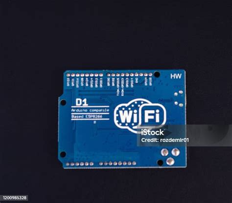 Wemos D1 어두운 배경에 Esp8266 기반 아두 이노 보드 0명에 대한 스톡 사진 및 기타 이미지 0명 Diy 감지기 Istock