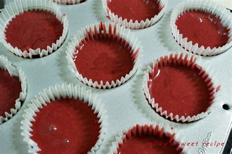 색으로 유혹하는 레드 벨벳 컵케이크