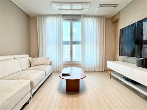 투룸 오피스텔 거실 차르르커튼 안방 암막콤비블라인드 시공사진입니다 경기도 안양시 동안구 관양동 인테리어욕실용품커튼 당근 비즈 소식