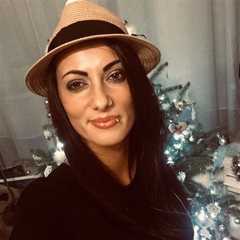 Miriam Rached Youtube