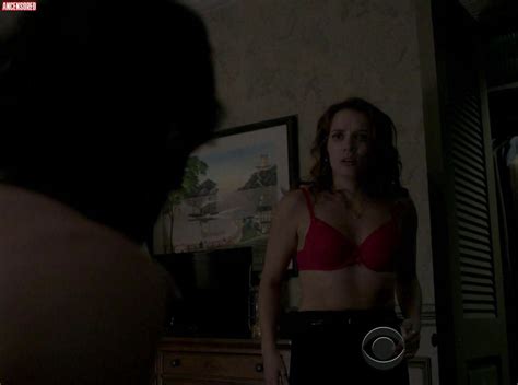 Lara Jean Chorostecki Nude Pics Page 1