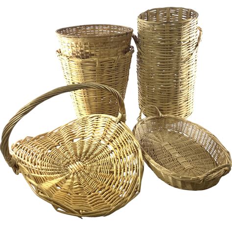 Lot Vintage Wicker And Rattan Baskets