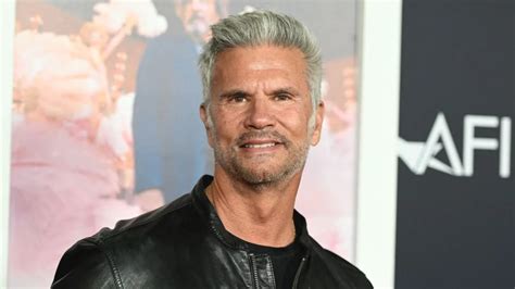 Lorenzo Lamas Así Luce Hoy La Estrella De La Serie El Renegado A Sus
