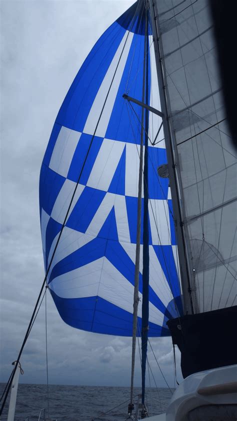 Cruising Spinnaker Blue White ISpinnakers