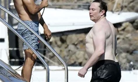అరధనగగ పరట చసకనన ఎలన మసక వరల అవతనన పకస Elon Musk Partying Half Naked