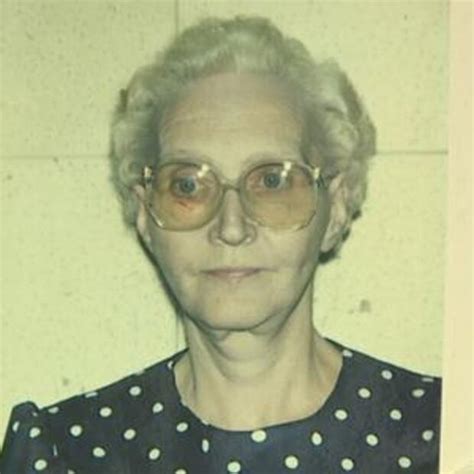 La Casa De La Muerte Dorothea Puente La Dulce Abuelita Que Terminó