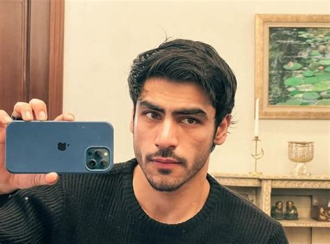 Pin On Showbiz Heroes