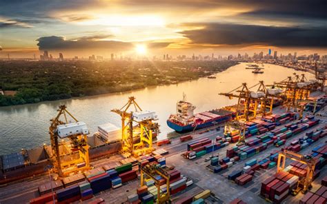 물류 및 운송 컨테이너 화물선 및 일출 물류에서 일 하는 조선소에서 크레인 다리와 화물 비행기의 수입 수출 및 수송 산업 배경 건설 산업에 대한 스톡 사진 및 기타 이미지