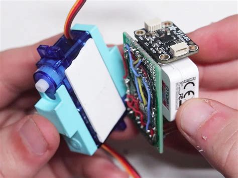Mini Robot Tanque Con Esp32 Montaje Bricogeek Lab