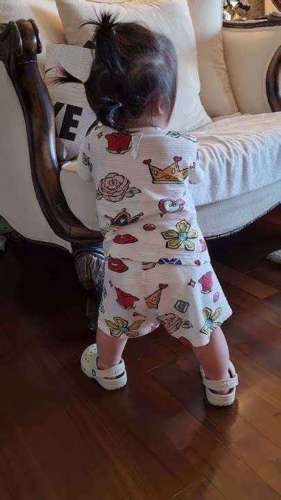 우리아기 첫 크록스 👟 👢 👡 Youtube