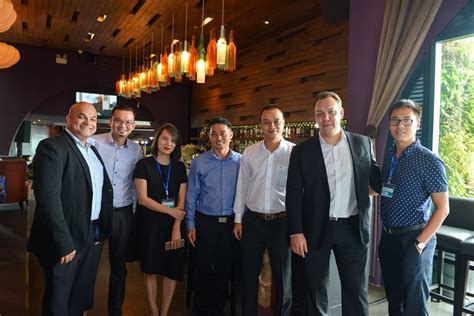 Công Ty Cổ Phần Giải Pháp Kinh Doanh Nền Tảng Base Business Solutions tuyển dụng tháng