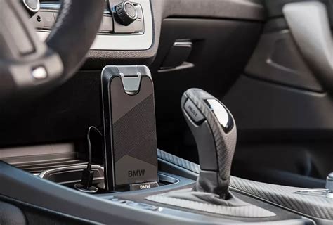 Беспроводная зарядка BMW приводит к поломке iPhone 15