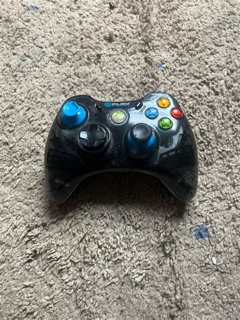 My Xbox 360 Controller Isnt Working And You Cant Take A Back Piece Off To Put Batteries In I