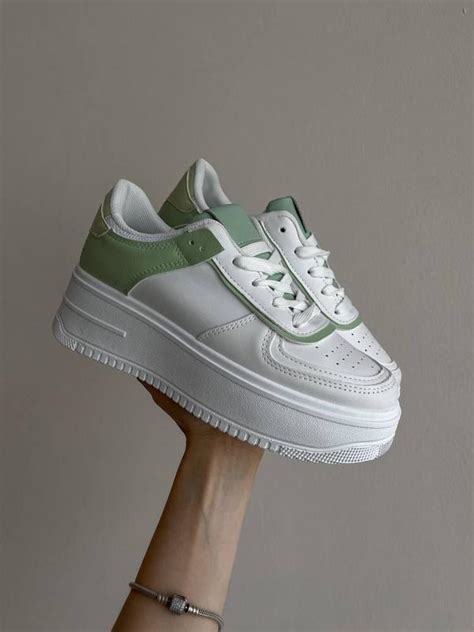 Кросівки — ціна 1150 грн у каталозі Кросівки Купити жіночі речі за доступною ціною на Шафі