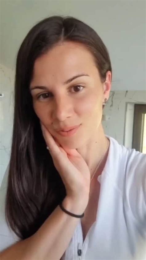 ツベタナ・ピロンコバさんのインスタグラム動画 ツベタナ・ピロンコバinstagram 「Начинът ми на живот предполага дълго и често